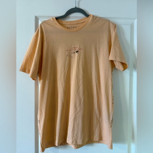 aponia | Shirts | Aponia Istanbul T Shirt | Poshmark